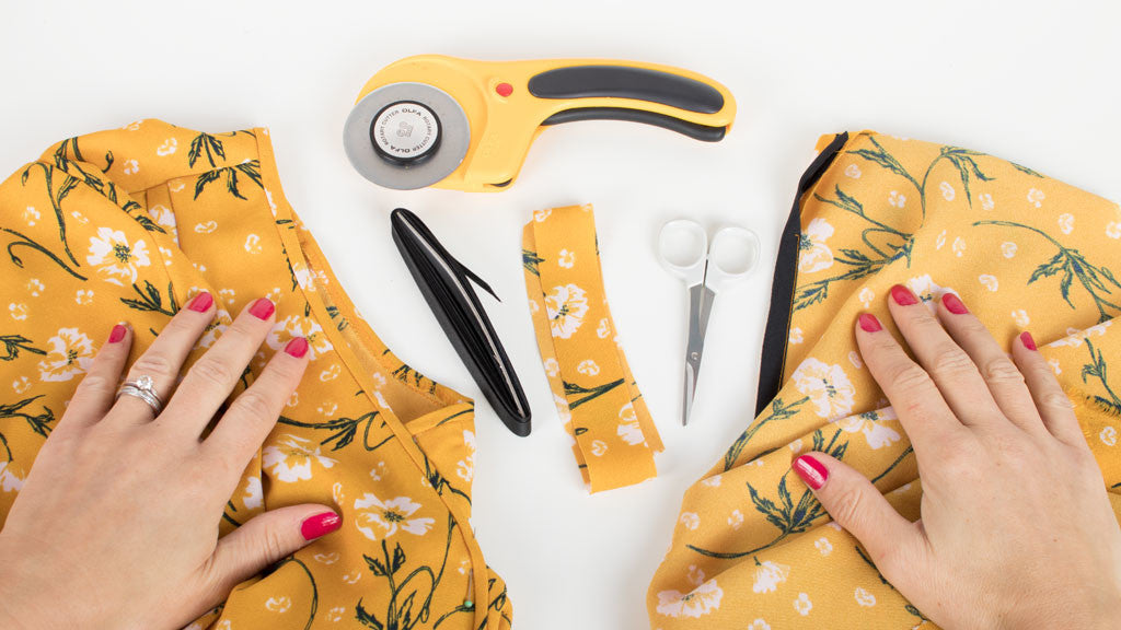 How to Finish a Neckline with Bias Binding - Five Different Ways ...